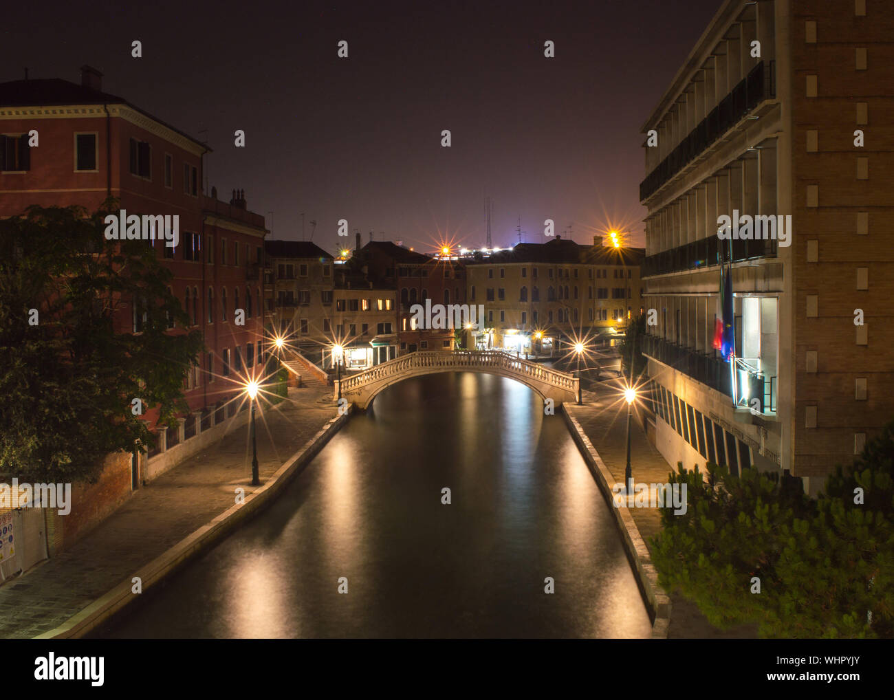 Illuminated canal hi-res stock photography and images - Alamy