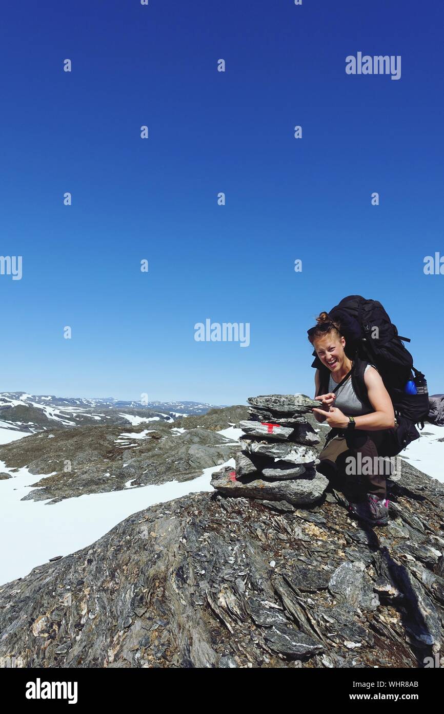 Pointing to rocks hi-res stock photography and images - Alamy