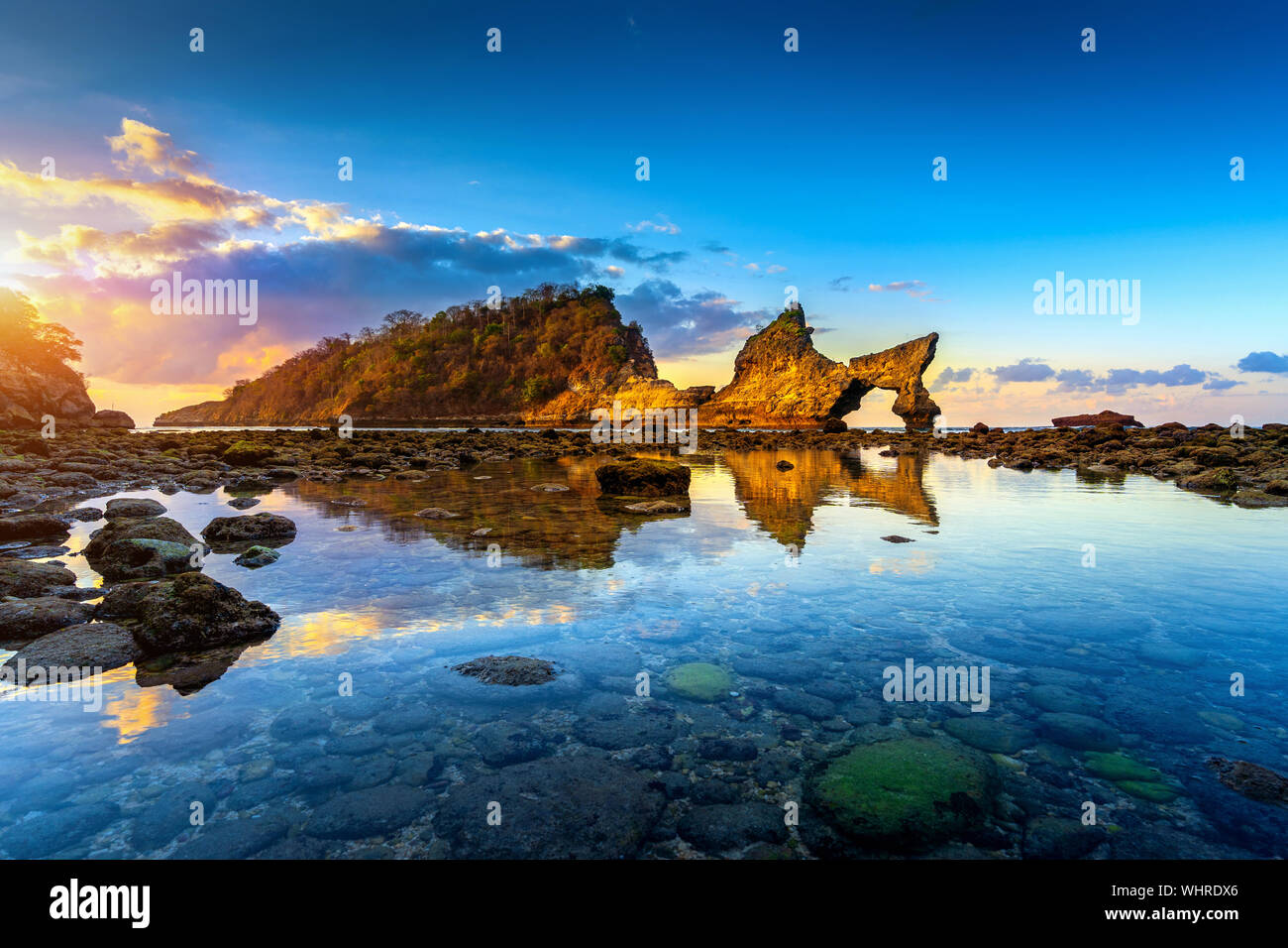 Atuh beach at sunrise in Nusa penida, Bali, Indonesia Stock Photo - Alamy