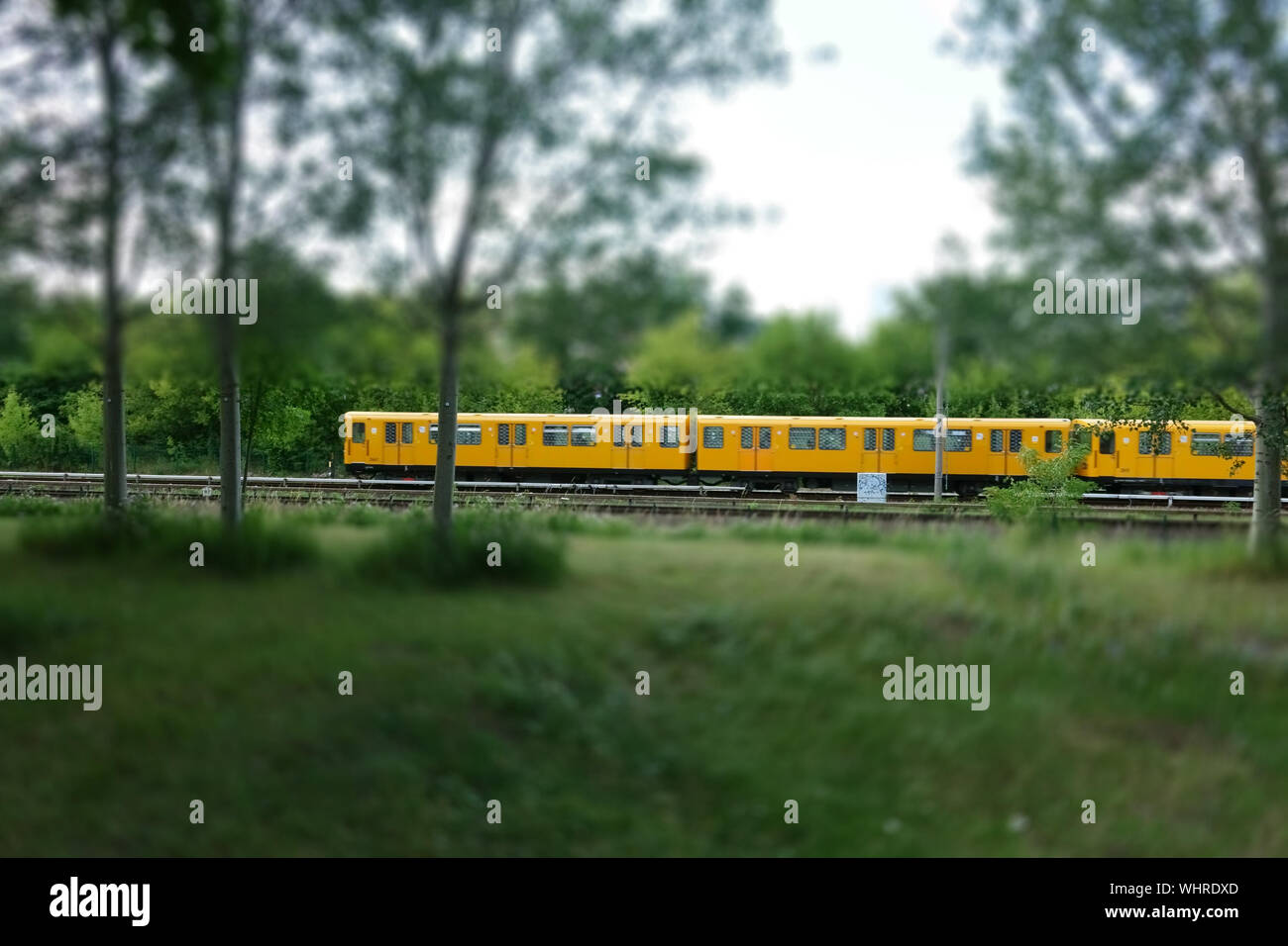 Yellow and green train hi-res stock photography and images - Alamy