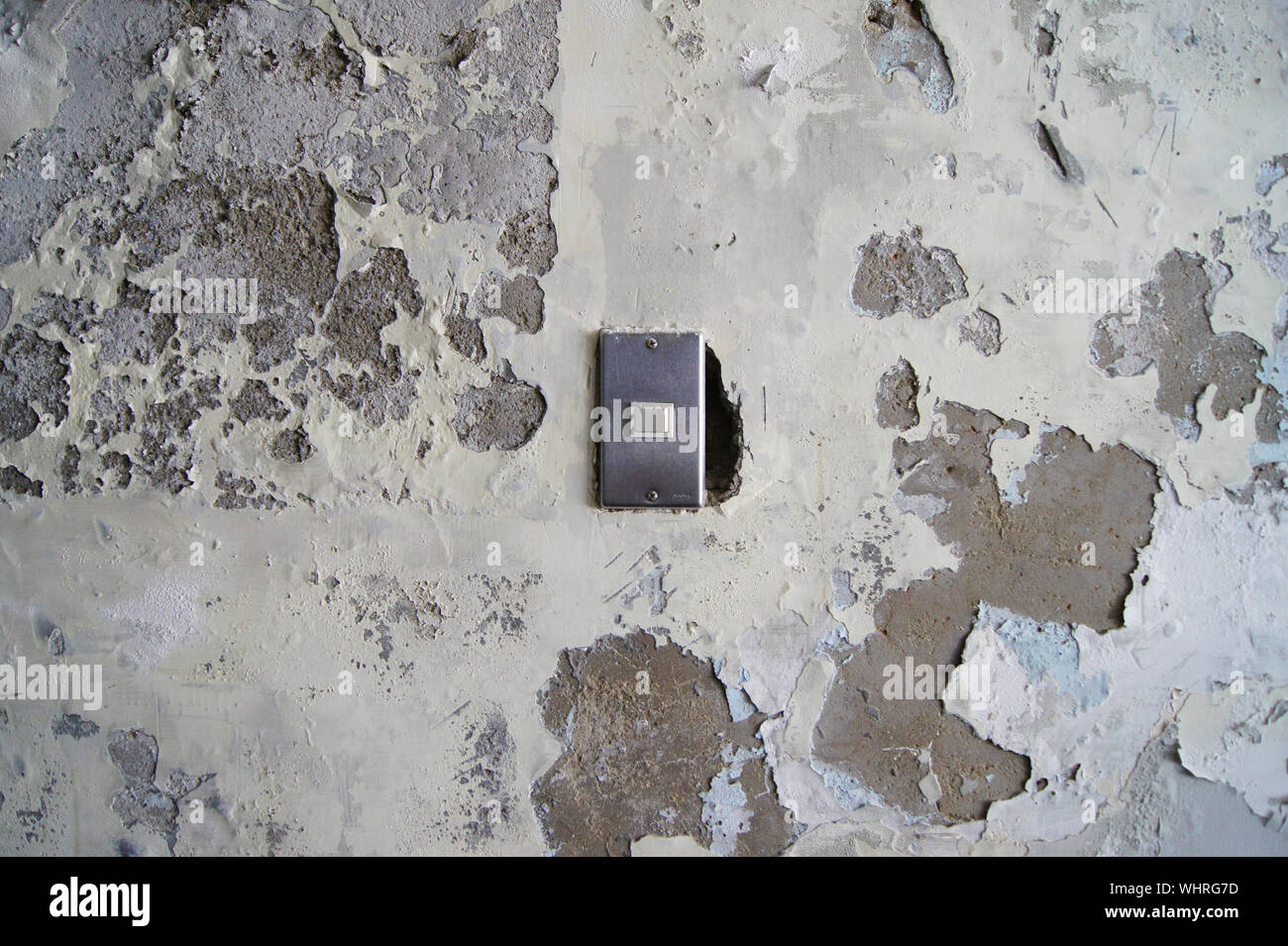 Broken light switch hi-res stock photography and images - Alamy