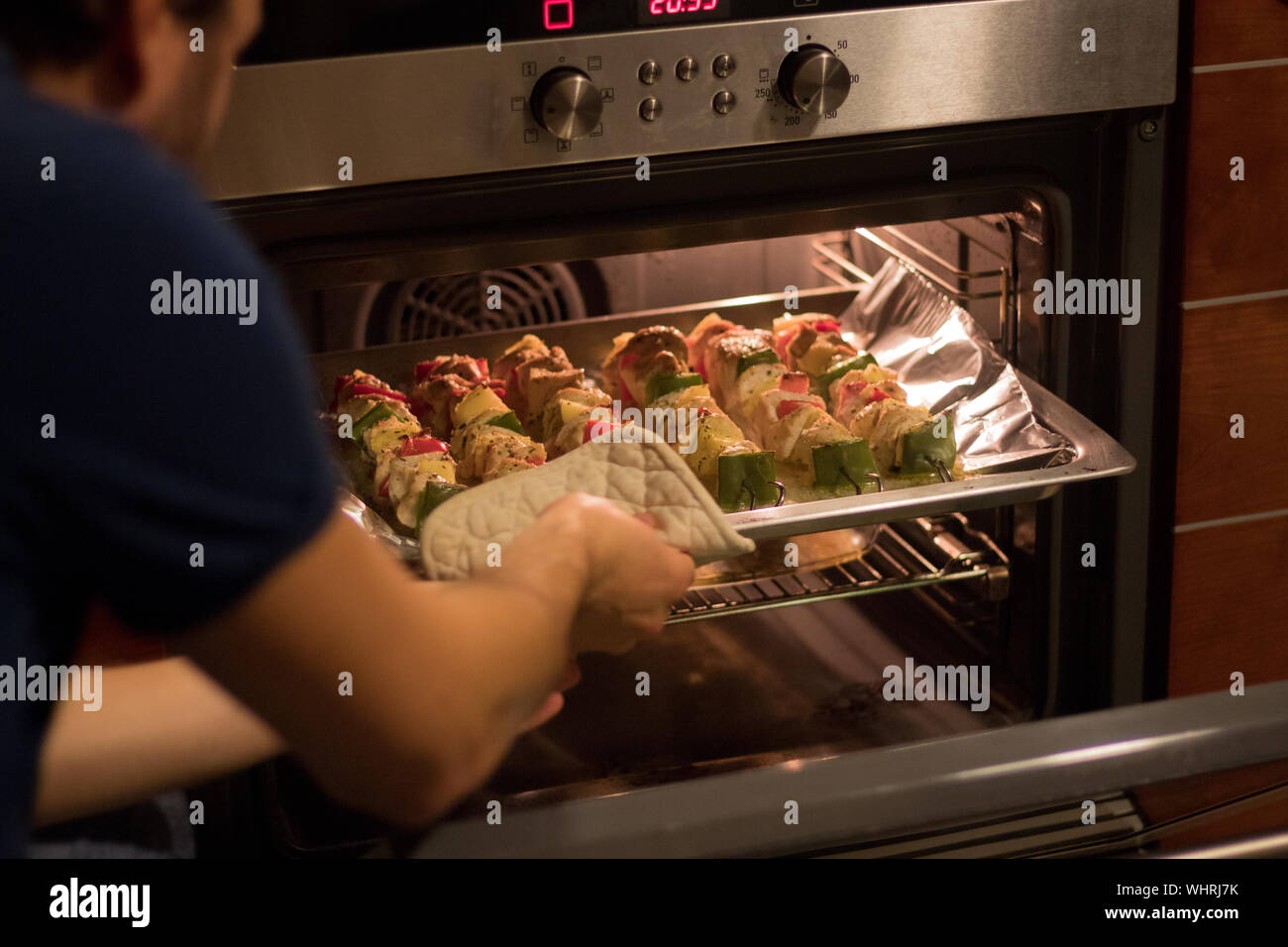 Healthy people by oven hi-res stock photography and images - Alamy