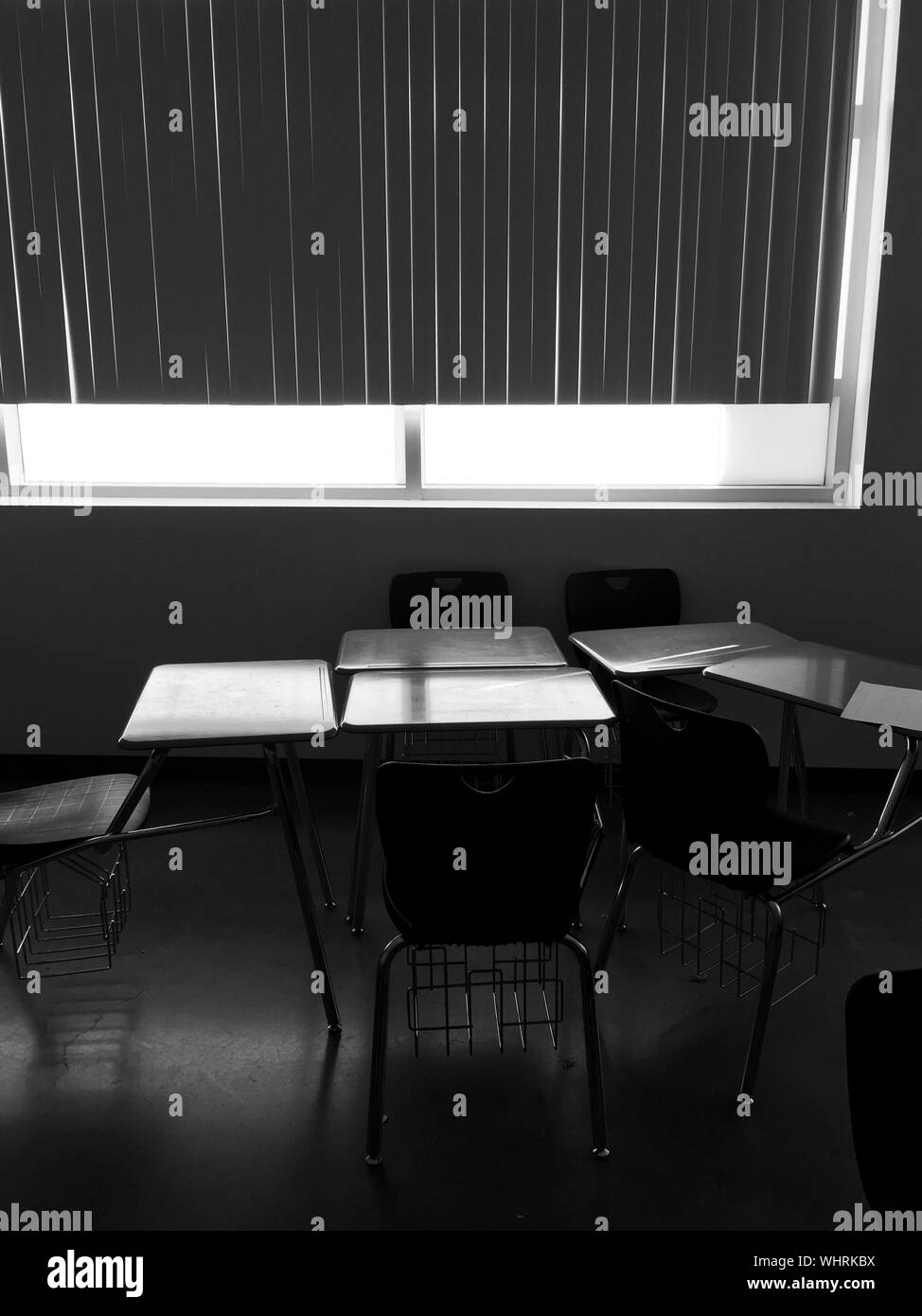 Empty seats classroom hi-res stock photography and images - Alamy
