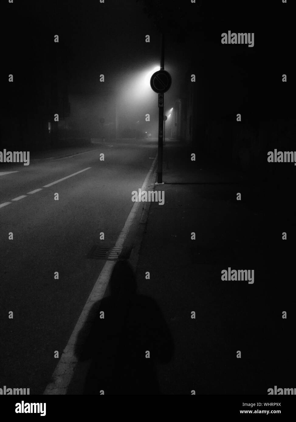 Shadow night street hi-res stock photography and images - Alamy