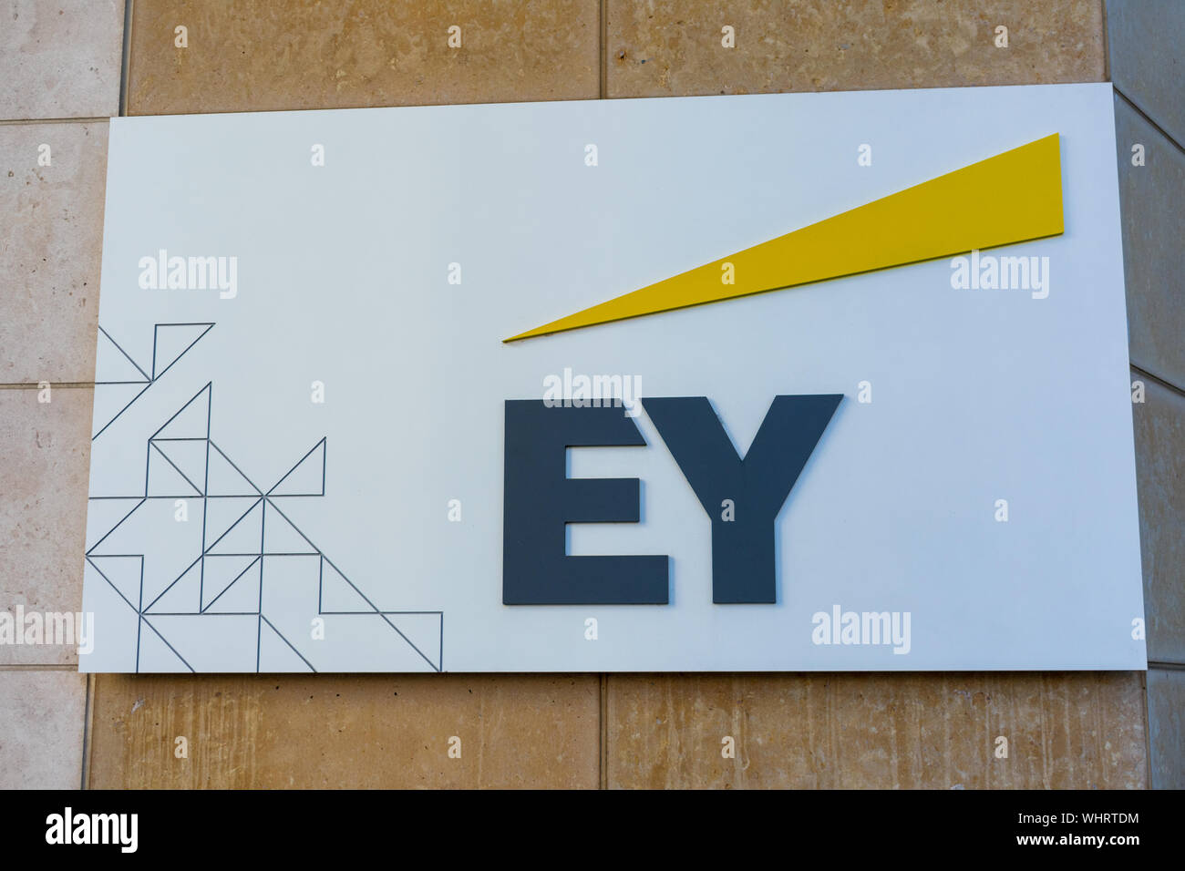 Ey ernst young hi-res stock photography and images - Alamy