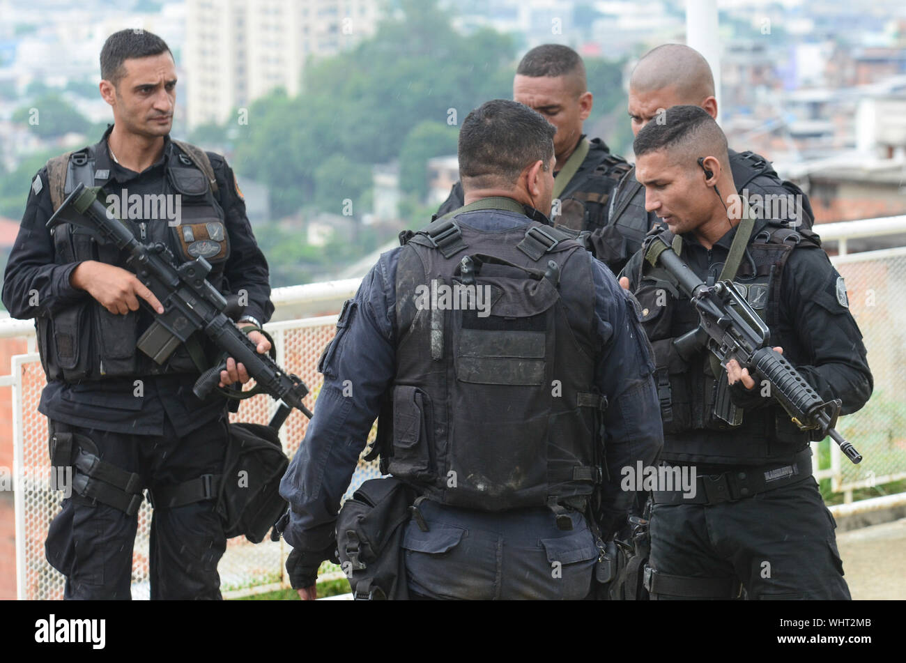 Pistola armas armas armas hi-res stock photography and images - Alamy