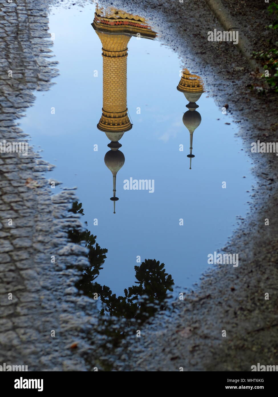 City water feature hi-res stock photography and images - Alamy