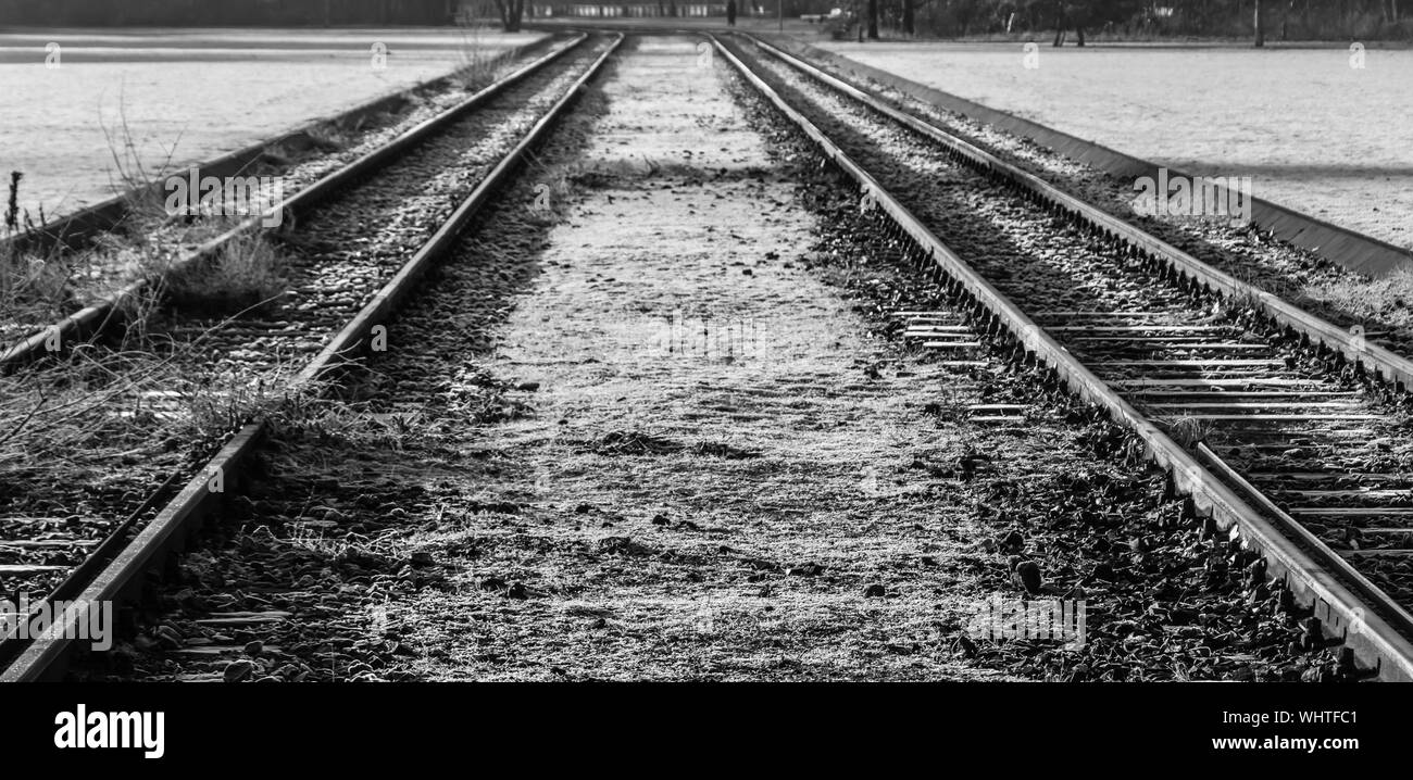 Parallel railroad tracks hi-res stock photography and images - Alamy