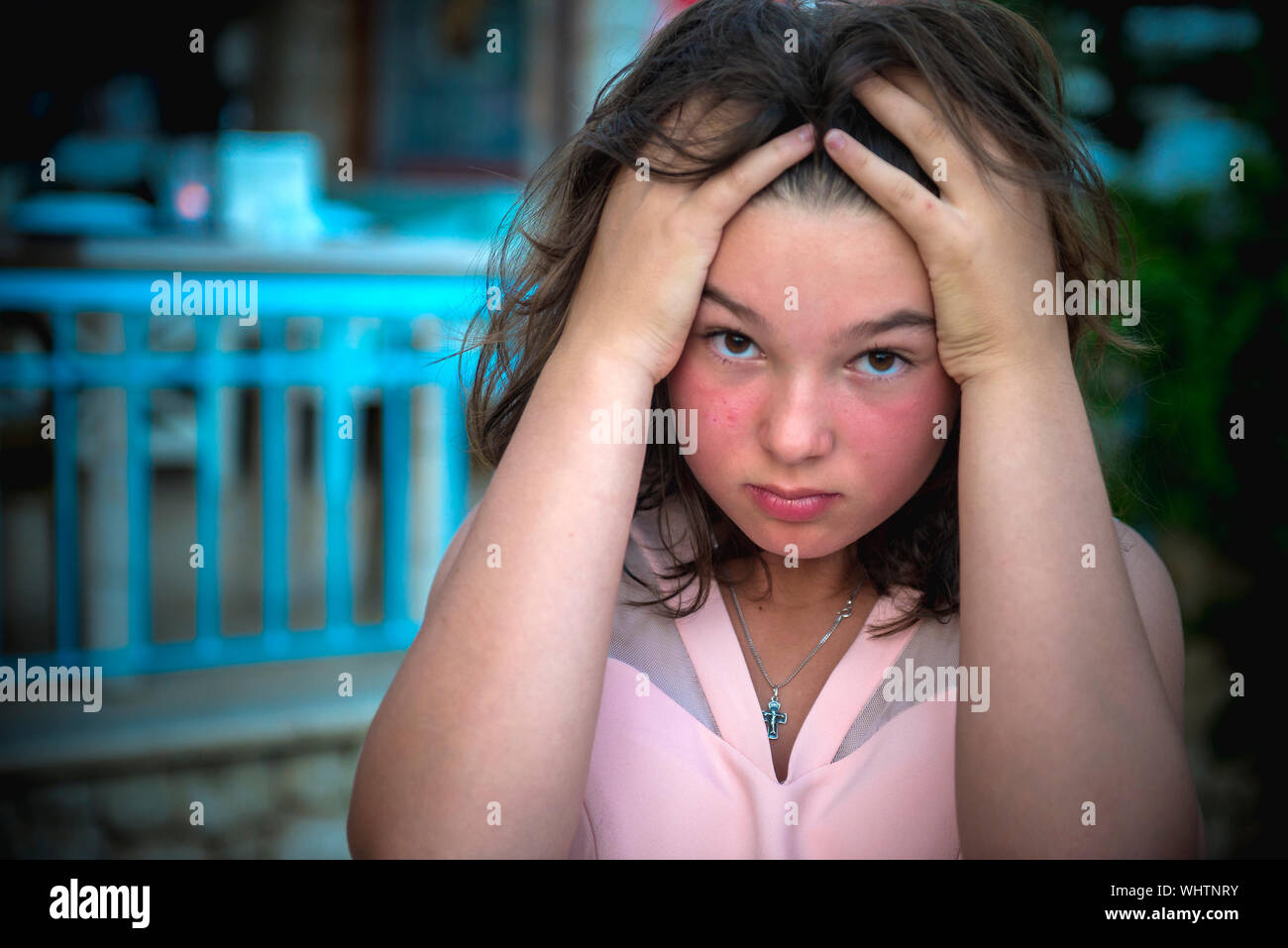 Girl portrait sad hi-res stock photography and images - Alamy