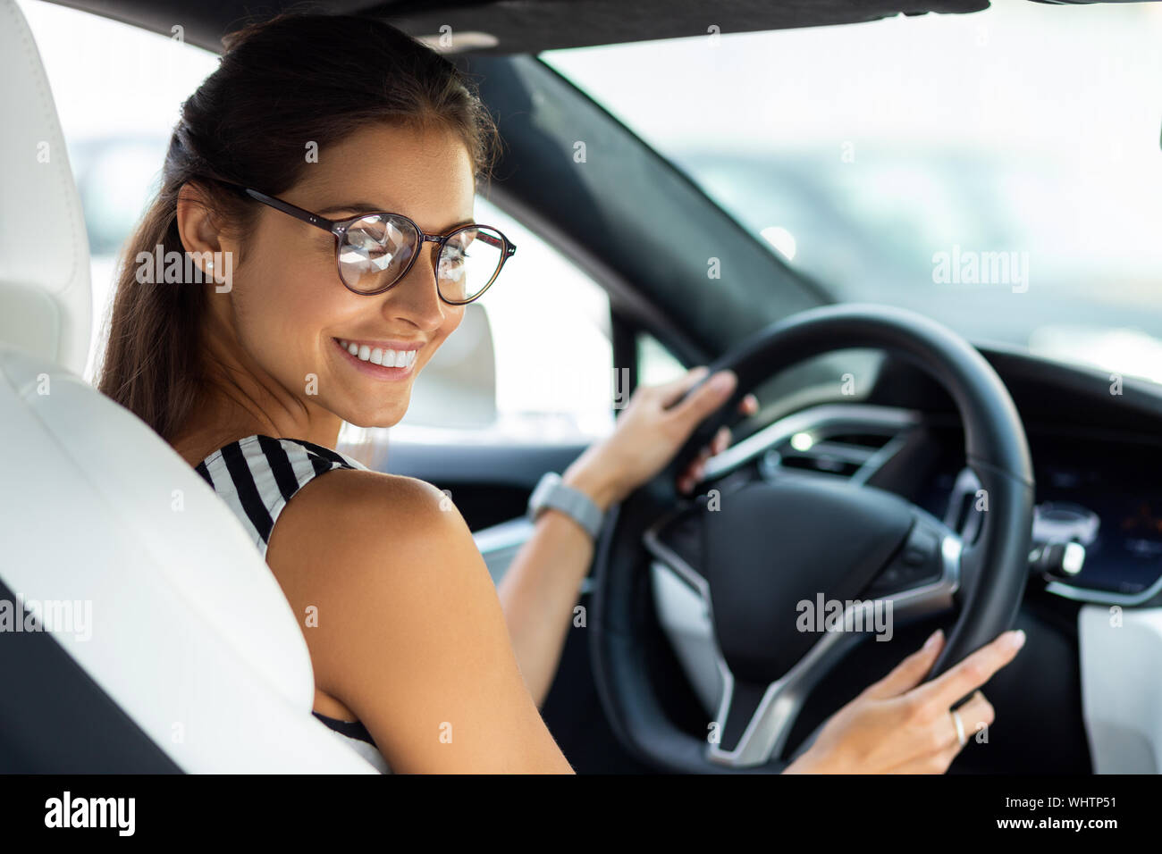 Driving to work hi-res stock photography and images - Alamy