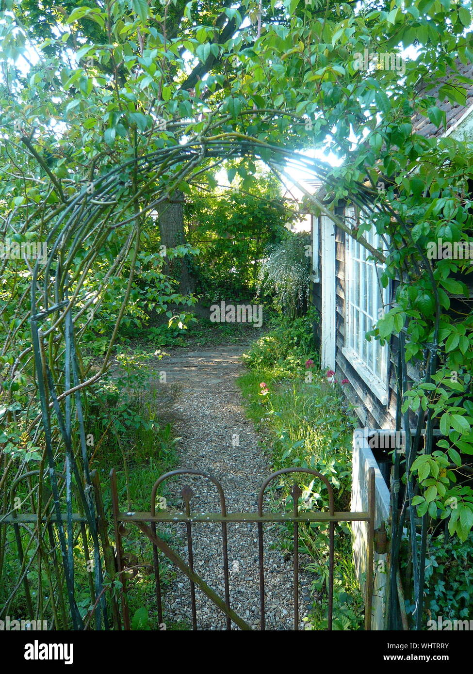 Back entrance gate hi-res stock photography and images - Alamy