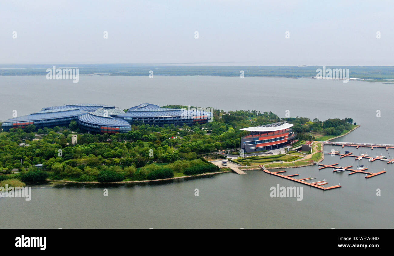 Dishui hi-res stock photography and images - Alamy