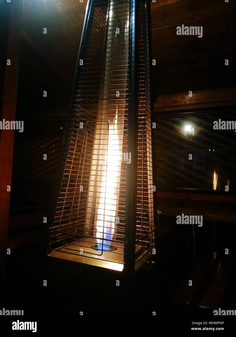 Fire with grate hi-res stock photography and images - Alamy