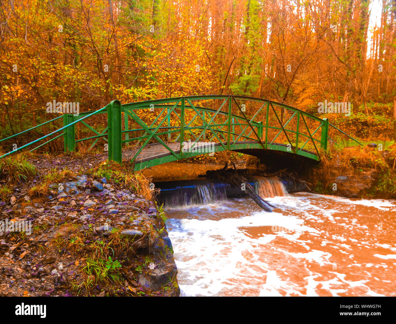 Footbridge over stream architecture hi-res stock photography and images ...