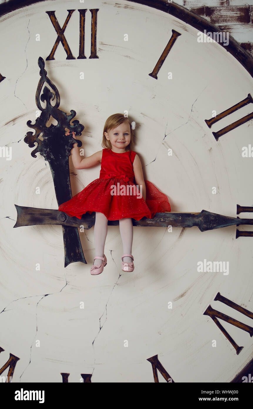 Girl clock hi-res stock photography and images - Alamy