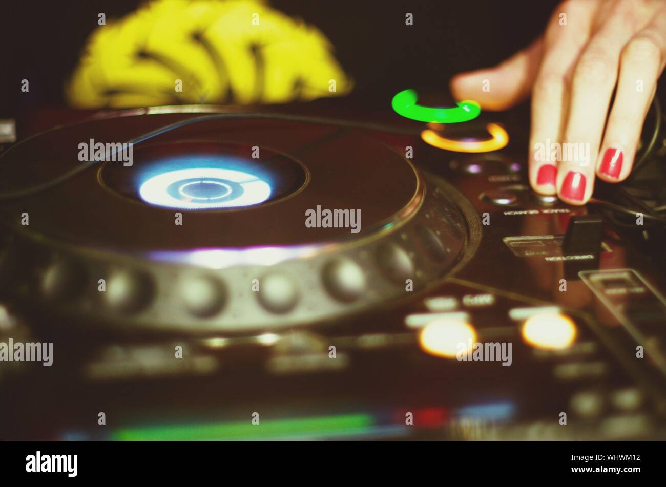 Black female dj hi-res stock photography and images - Alamy