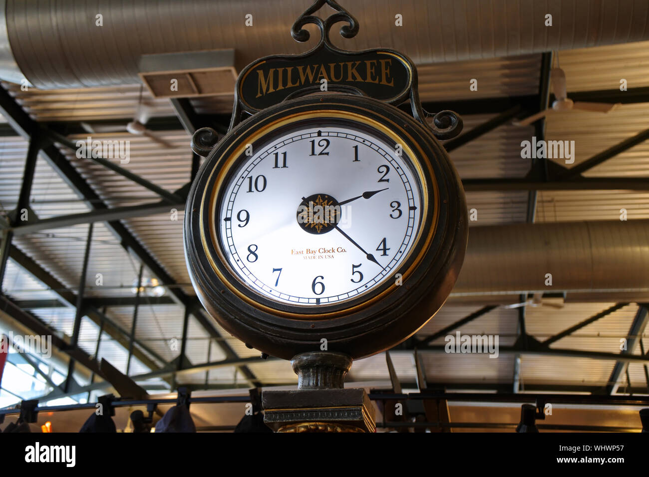 Outdoor antique pole clock hi-res stock photography and images - Alamy