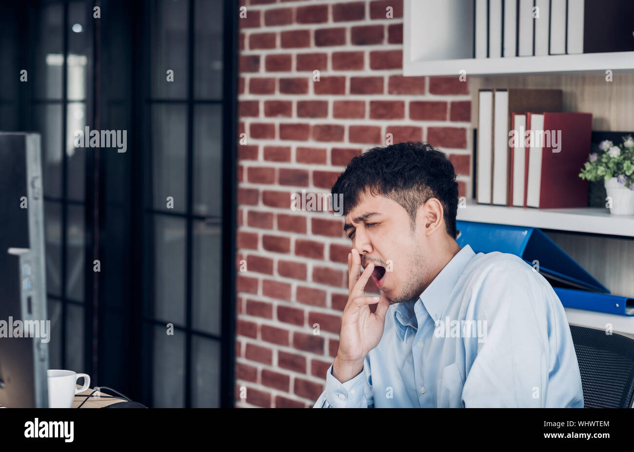 Office routine hi-res stock photography and images - Alamy