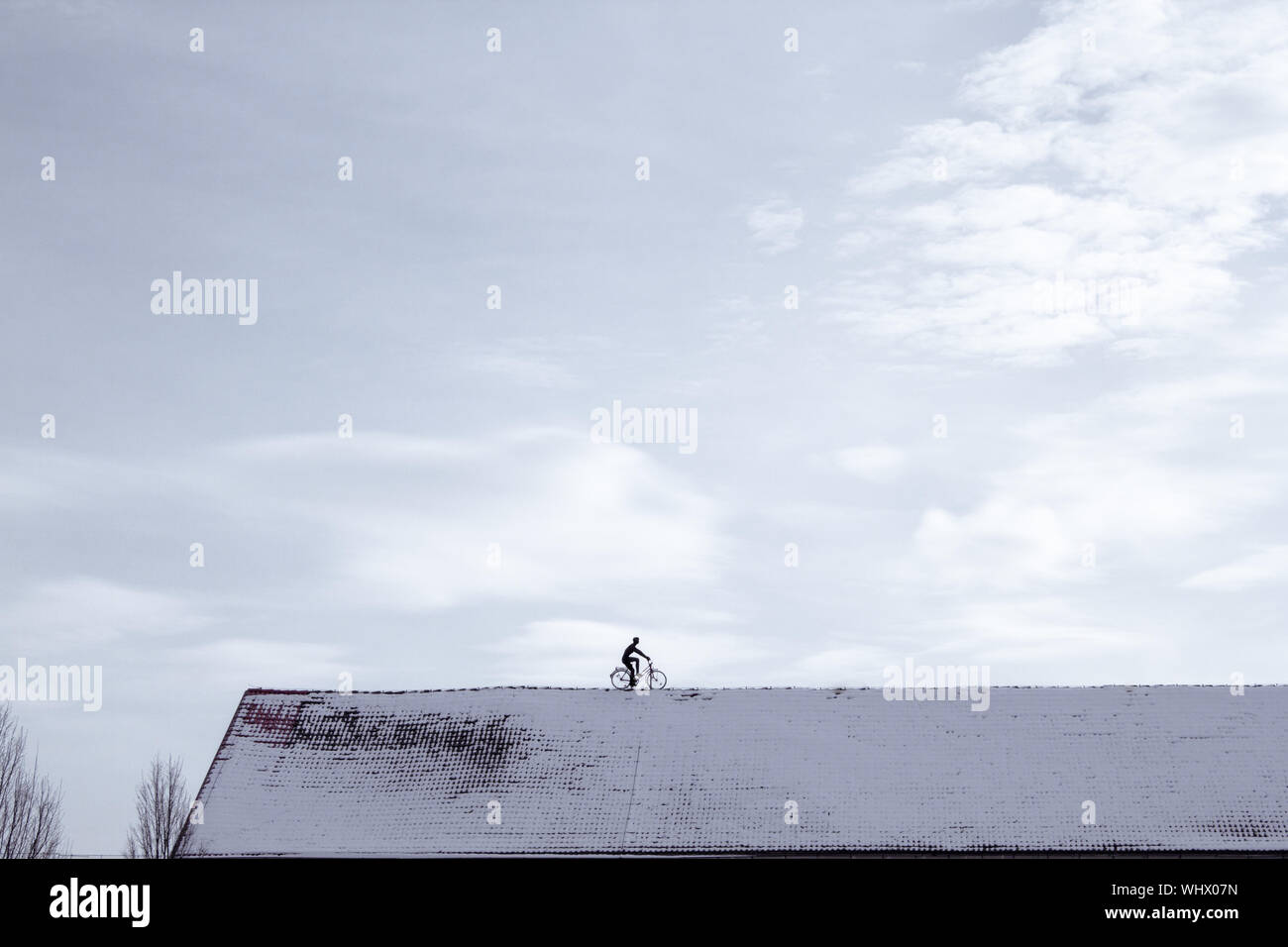 Riding the roof hi-res stock photography and images - Alamy
