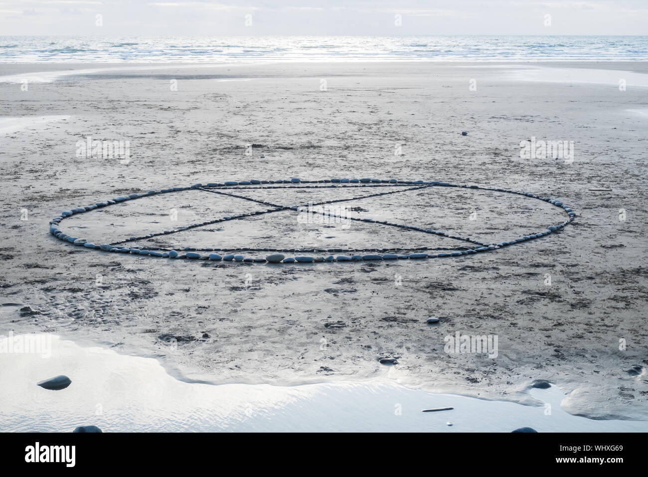 Extinction rebellion symbol hi-res stock photography and images - Alamy