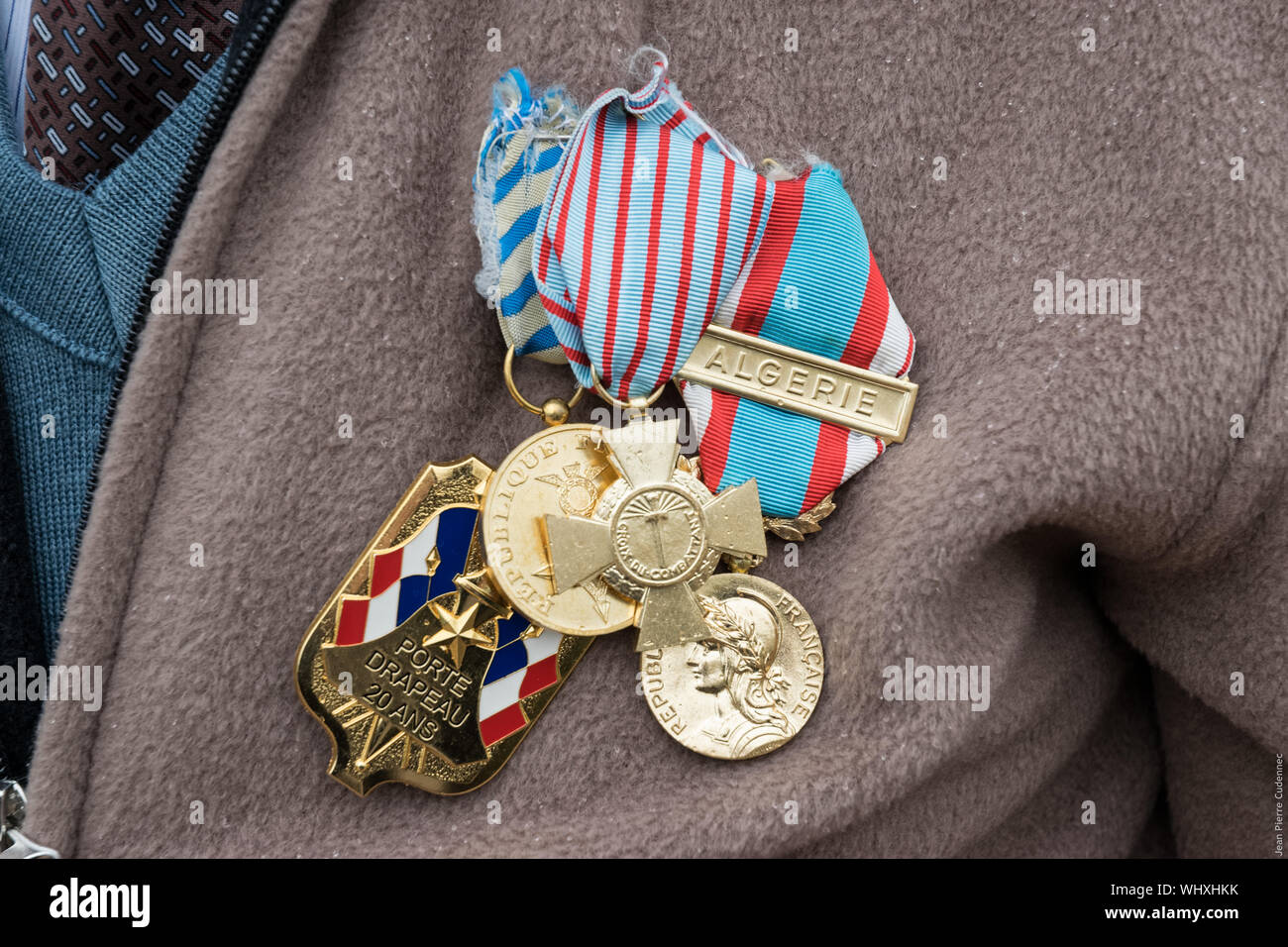 Soldier with medals hi-res stock photography and images - Alamy