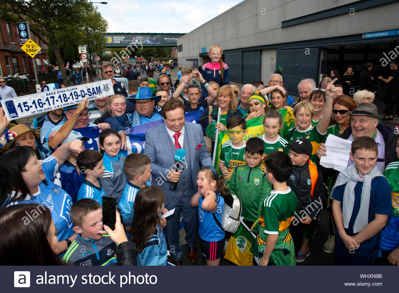 Radio interview park hi-res stock photography and images - Alamy