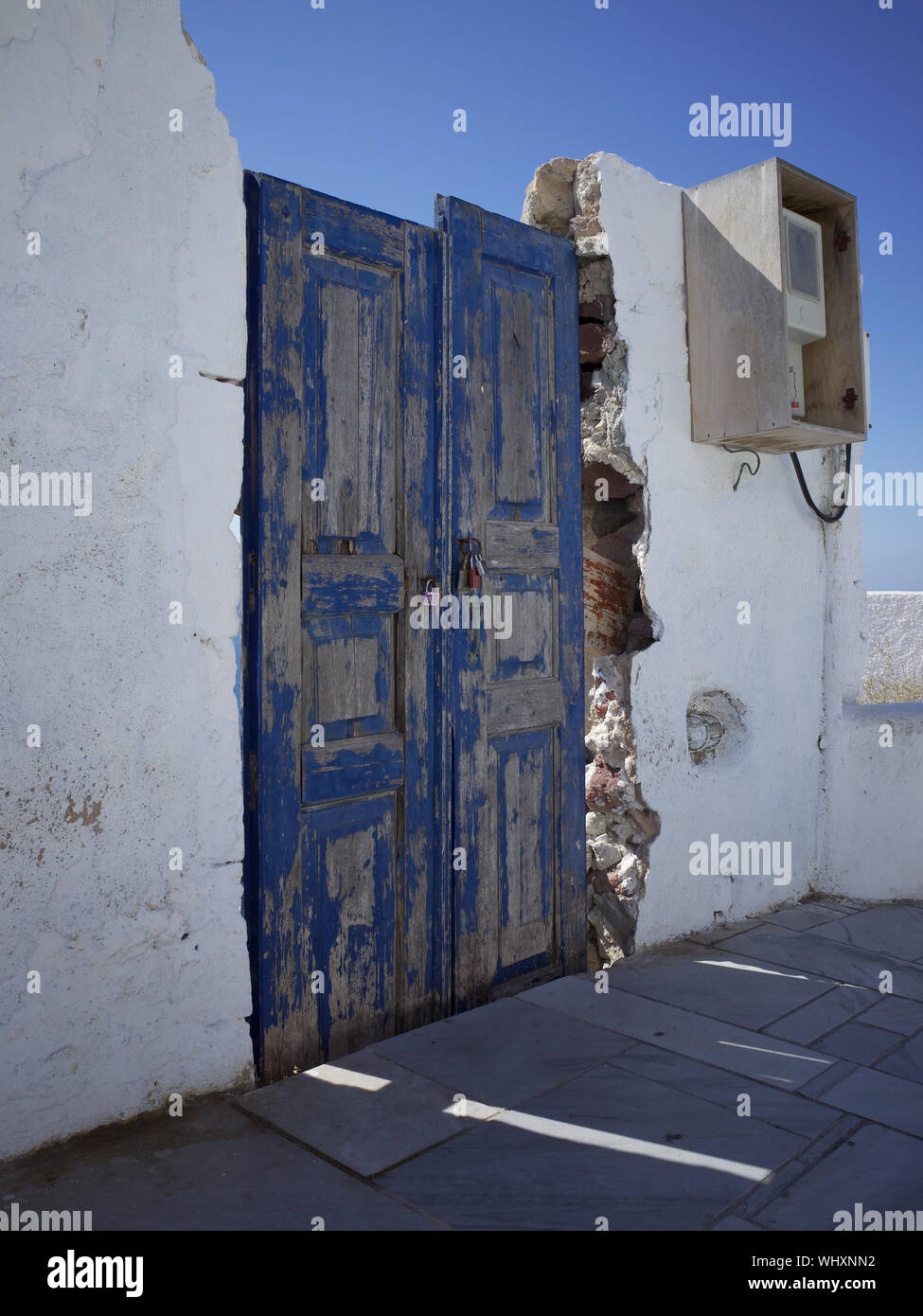 Blue rustic door hi-res stock photography and images - Alamy