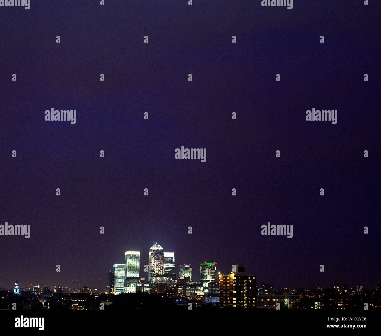 Illuminating high rise skyline hi-res stock photography and images - Alamy