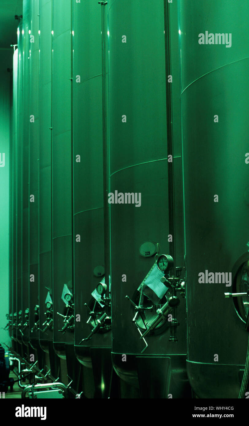 Large metal vats hi-res stock photography and images - Alamy