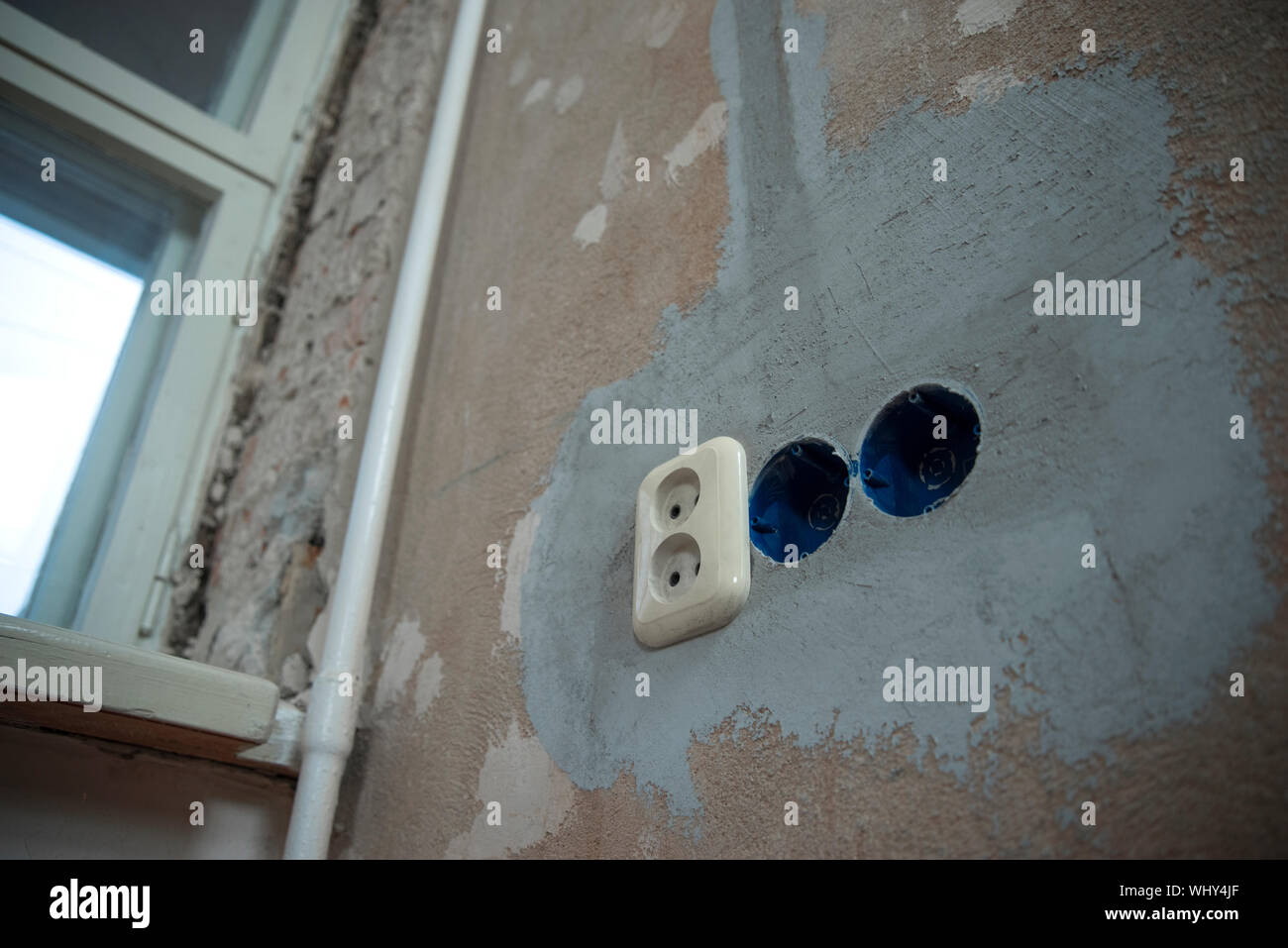 Replacing wall socket hi-res stock photography and images - Alamy