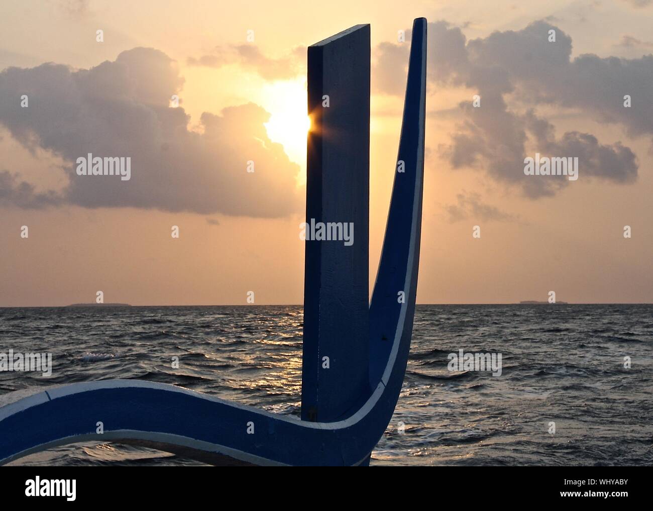 Modern art sunset hi-res stock photography and images - Alamy