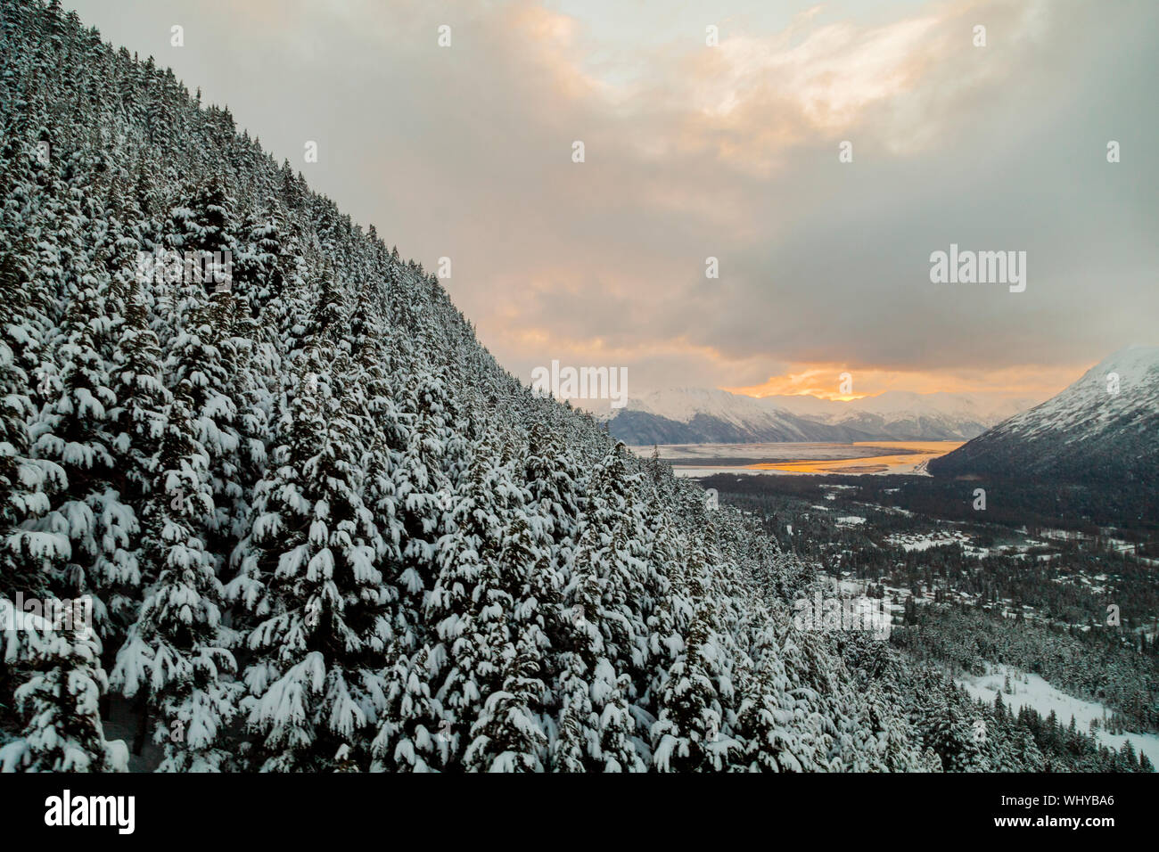 Alaskan view hi-res stock photography and images - Alamy
