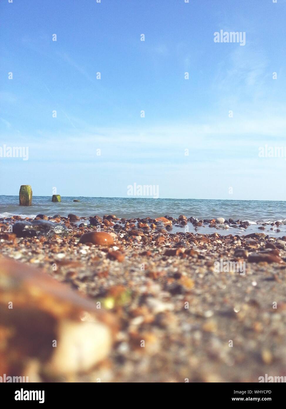 Pebble water feature hi-res stock photography and images - Alamy