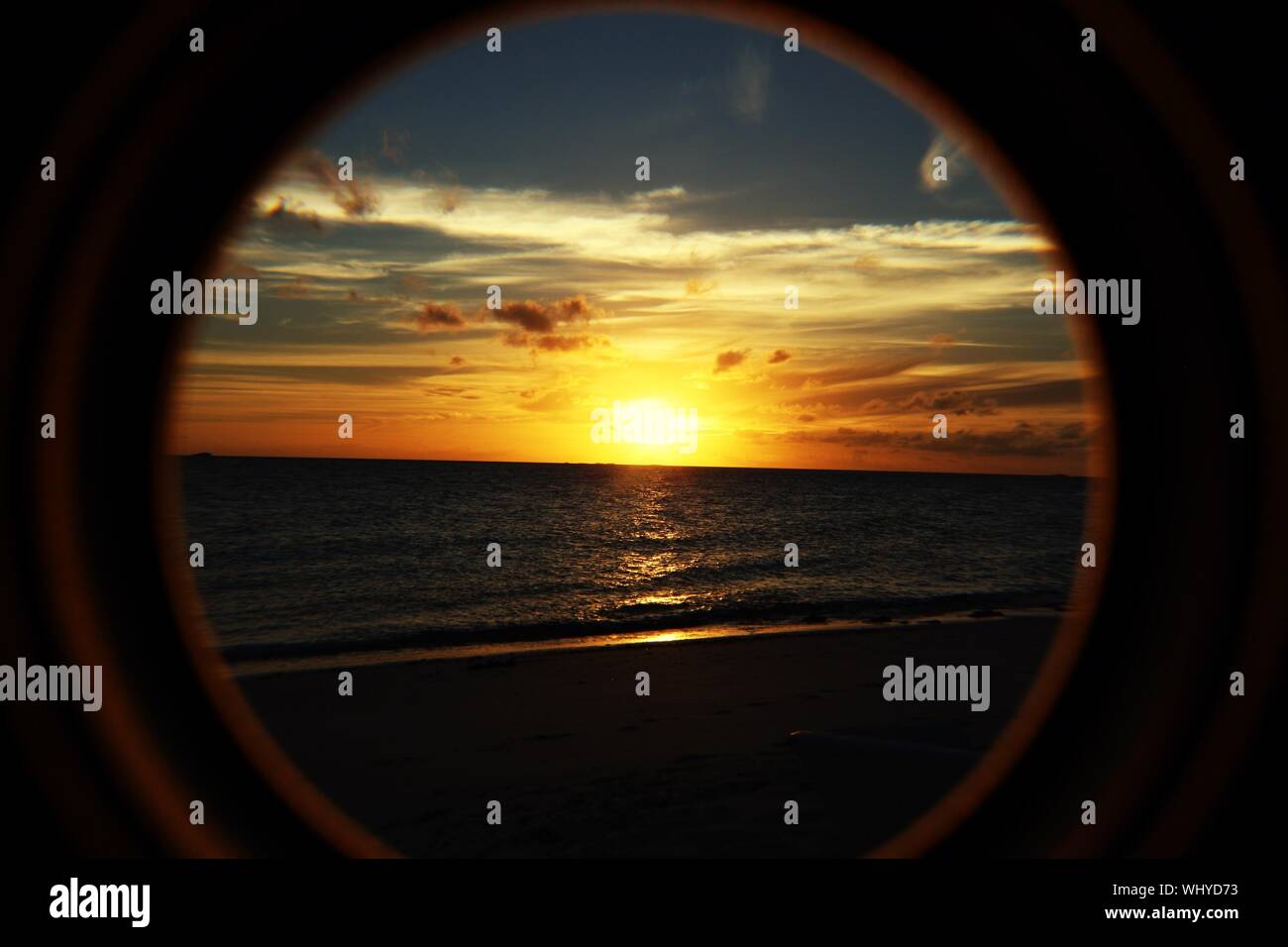 Beach view through window hi-res stock photography and images - Alamy