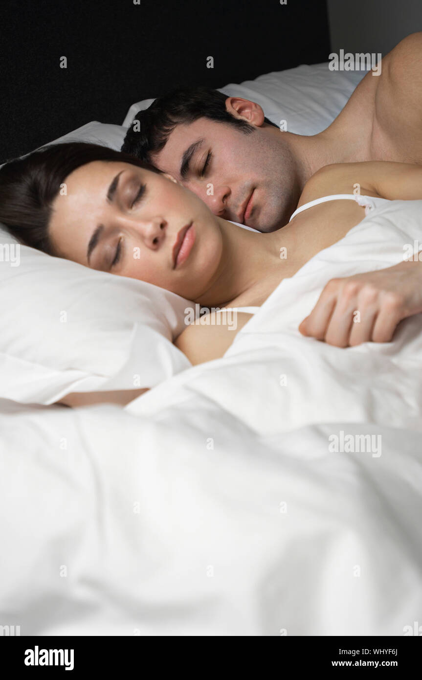 Man fast asleep bed hi-res stock photography and images - Alamy