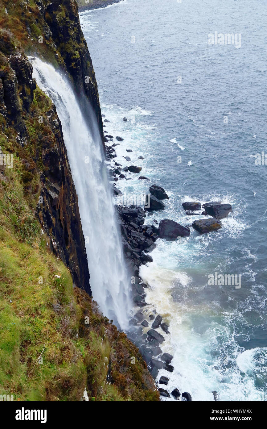 Waterfall into sea hi-res stock photography and images - Alamy