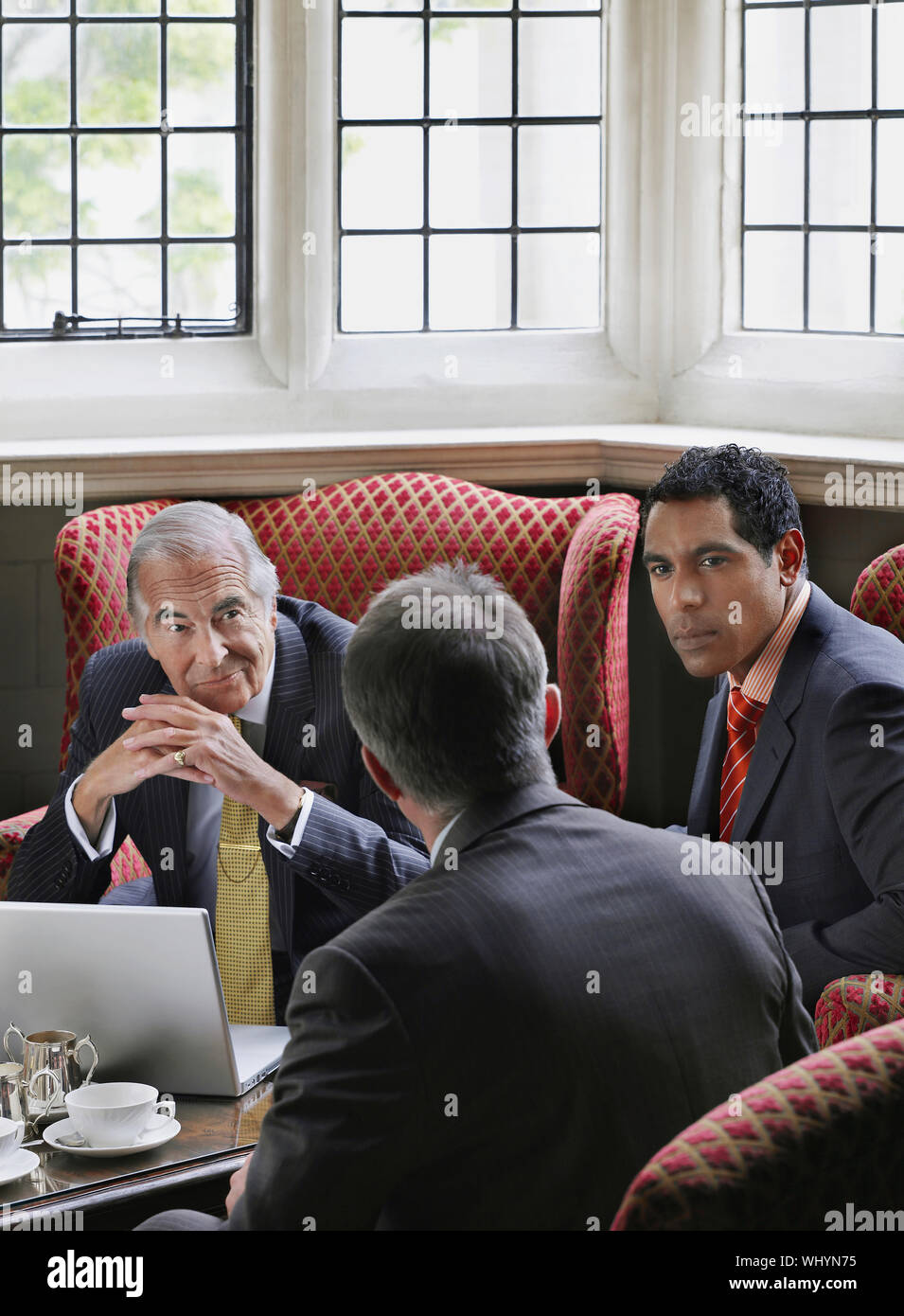 Over 60s group hi-res stock photography and images - Alamy