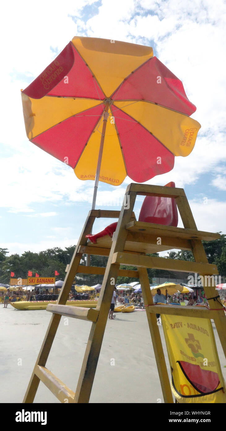 Lifeguard chair beach hi-res stock photography and images - Alamy