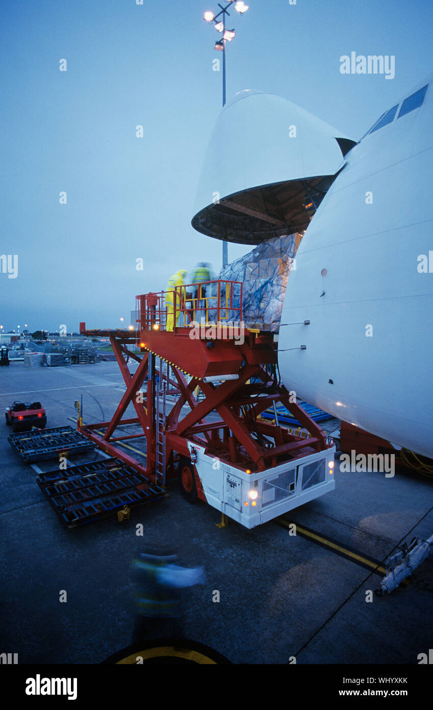 Boeing 747 Cargo Loading High Resolution Stock Photography and Images ...