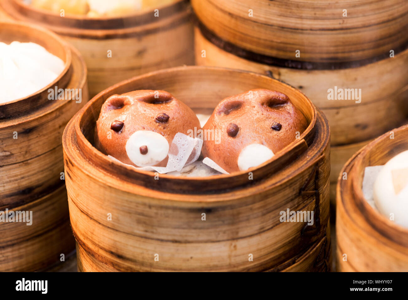 Steamed chinese stuffed bun hi-res stock photography and images - Alamy