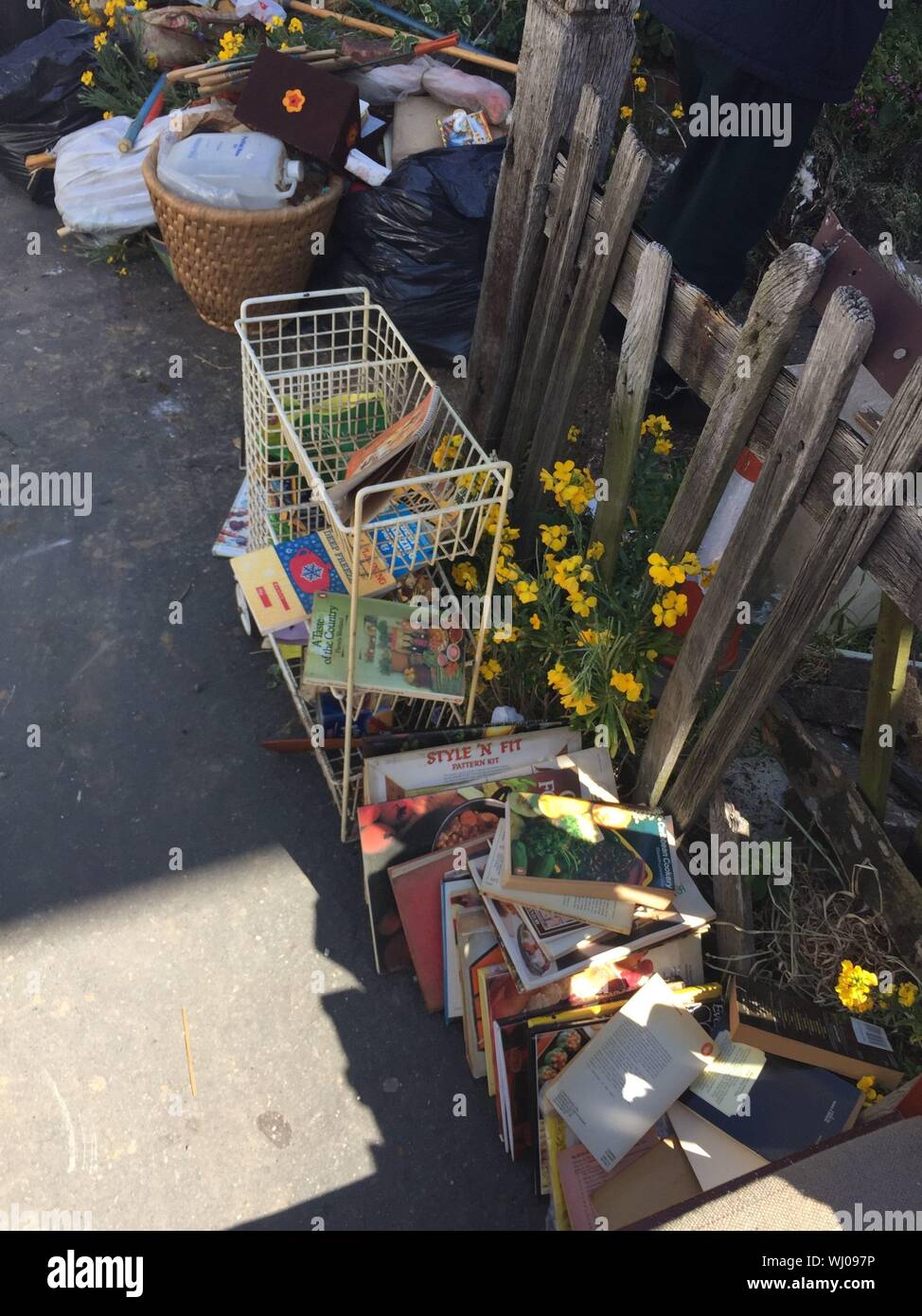 Stack junkyard hi-res stock photography and images - Alamy