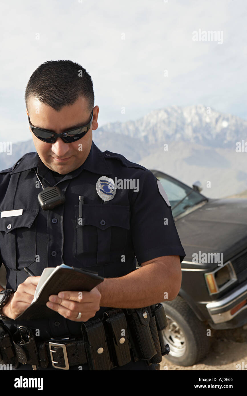 Police notepad hi-res stock photography and images - Alamy