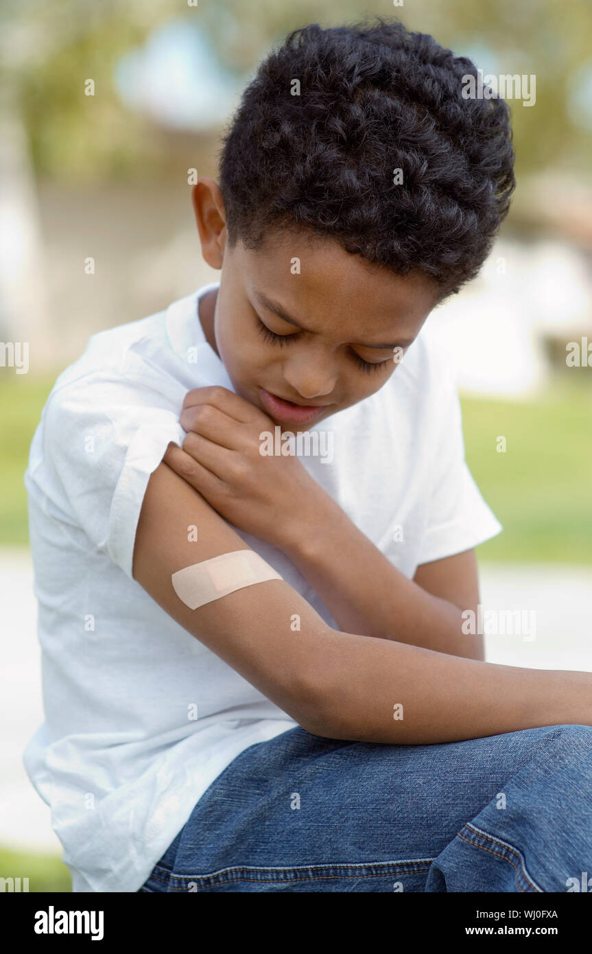 Arm bandaid child hi-res stock photography and images - Alamy