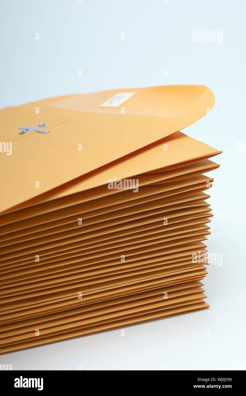 Stack brown envelopes hi-res stock photography and images - Alamy