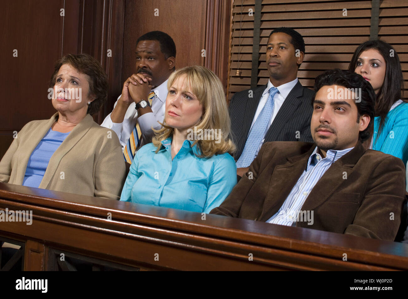 People listening courtroom hi-res stock photography and images - Alamy