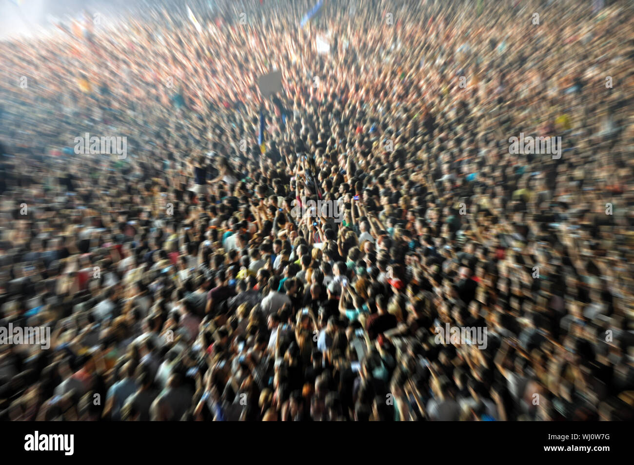 Blurred crowd stadium hi-res stock photography and images - Alamy