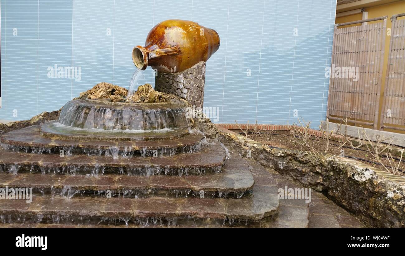 The water urn hi-res stock photography and images - Alamy