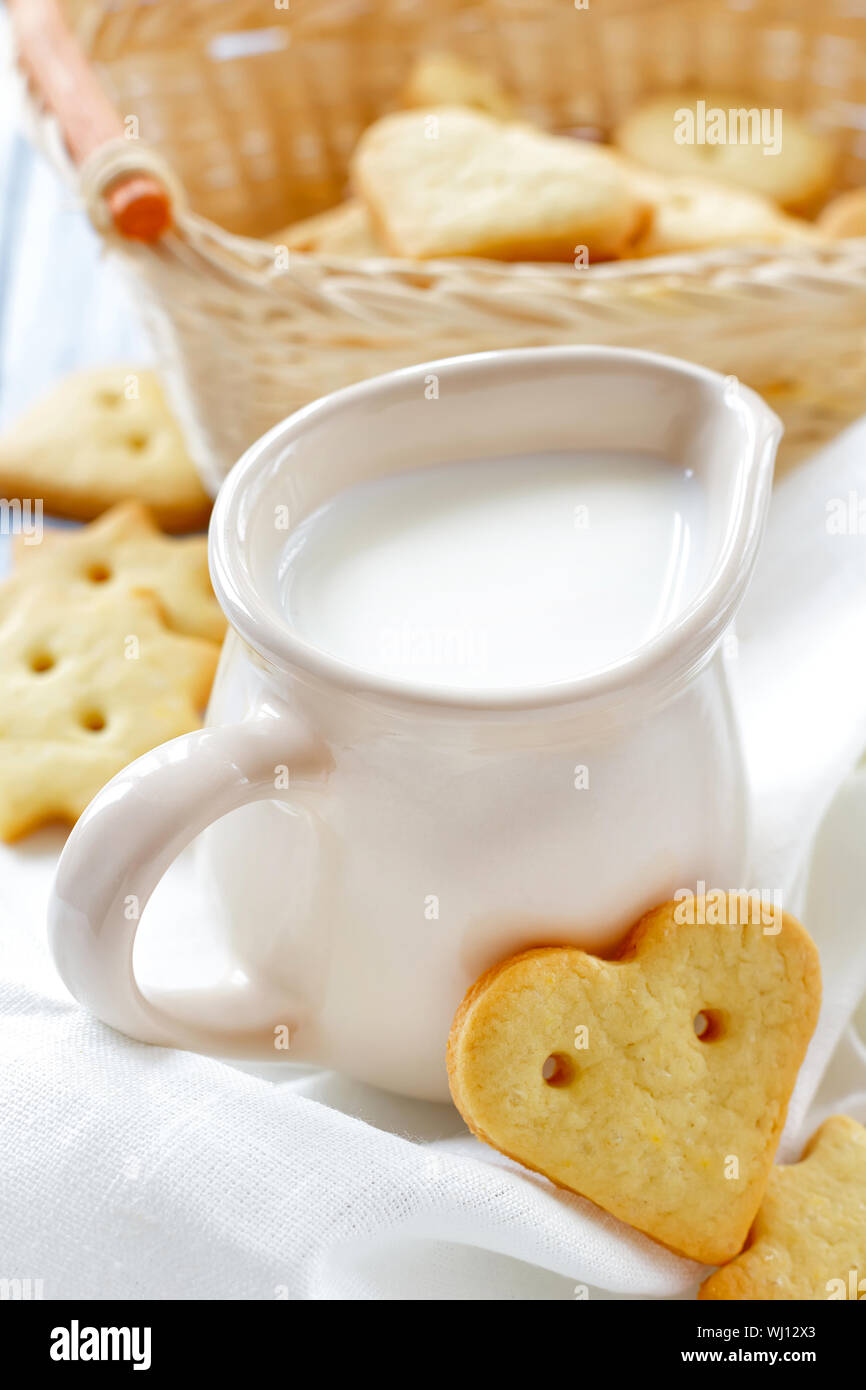 Milk and gingerbread Stock Photo - Alamy