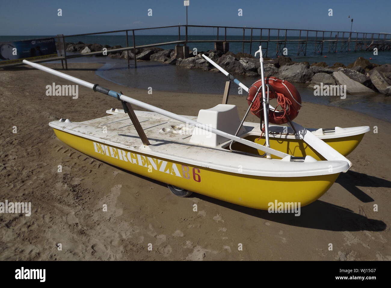 Yellow Inflatable Boat High Resolution Stock Photography and Images - Alamy