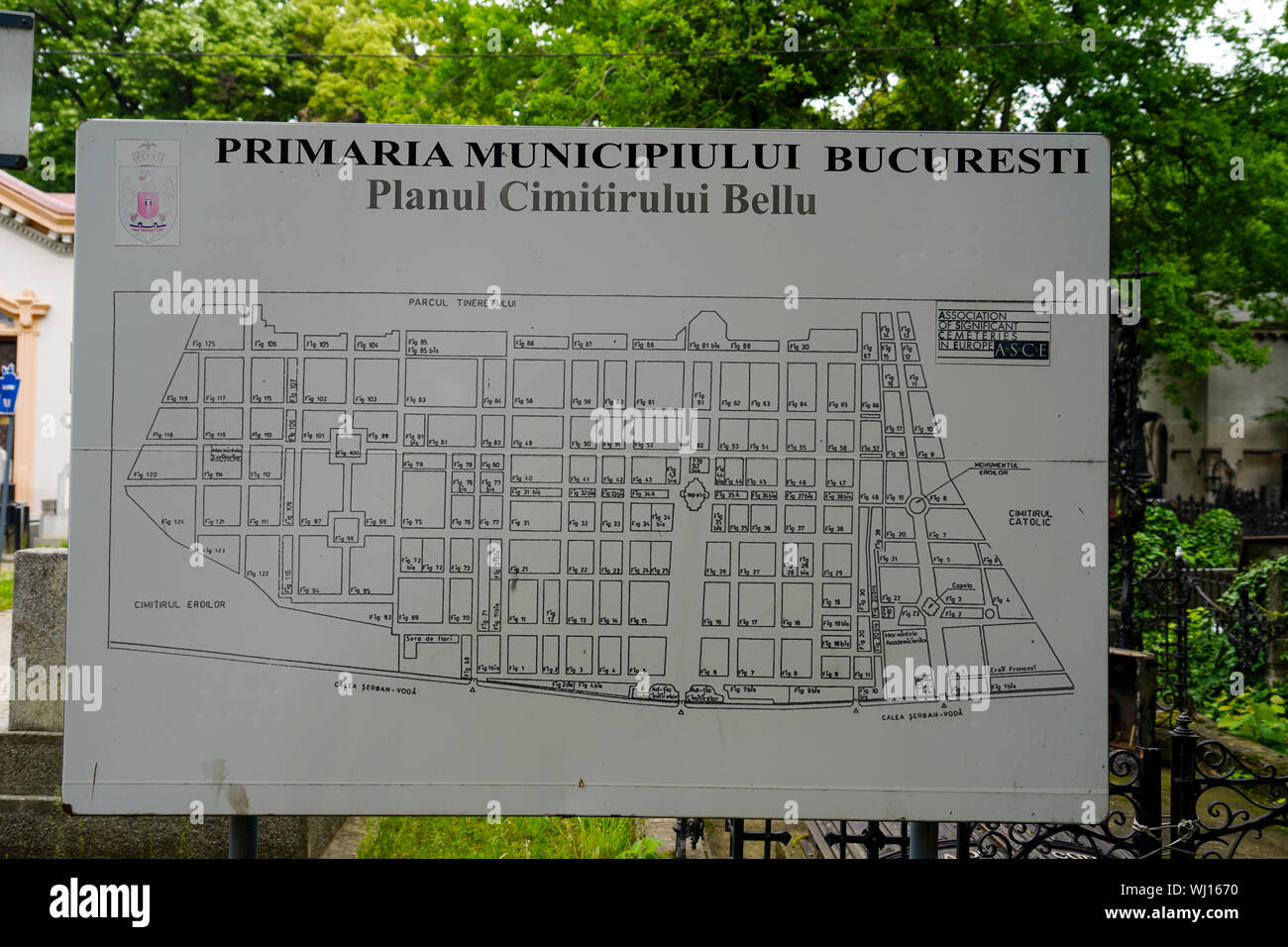 Map of the Serban Voda cemetery (commonly known as Bellu cemetery) is ...